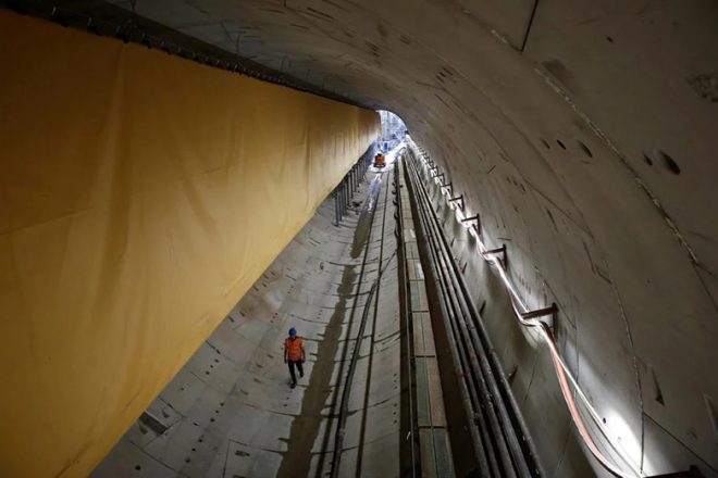 Μέσα στο εργοτάξιο της Γραμμής 4 του Μετρό