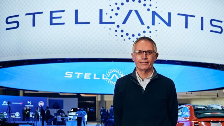 Sellantis: «Πρέπει να μειώσουμε κατά 50% το βάρος των μπαταριών». 75 ...