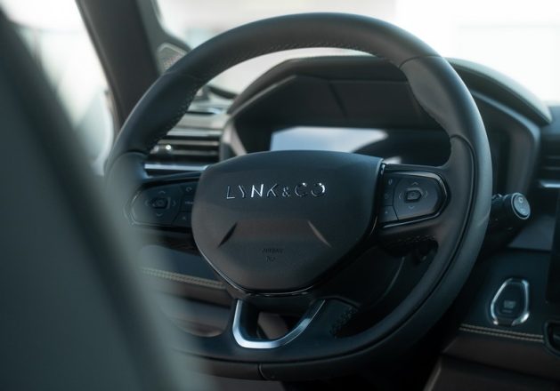 Πρώτη επαφή με το νέο Lync & Co 08 - To Plug-in υβριδικό που προσφέρει ...