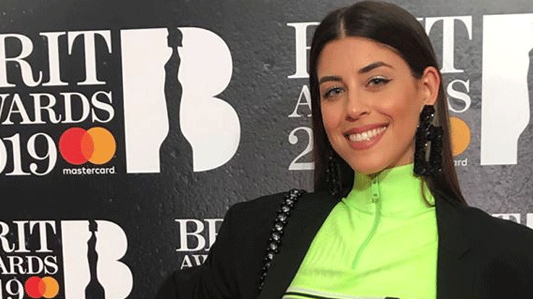 Demy: Η κομψή εμφάνισή της στα Brit Awards - Zougla