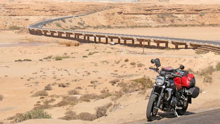 «Πάτησε» στο Dakar το Daytona Rockstar 500 - Zougla