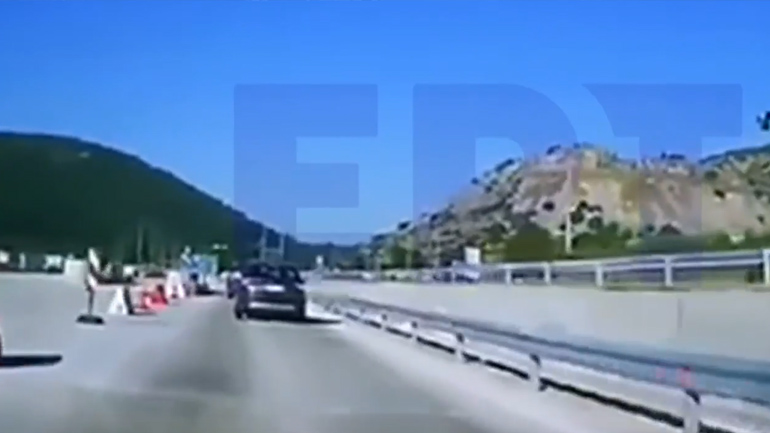 Η στιγμή της σύλληψης διακινητή μεταναστών στον Έβρο - Zougla