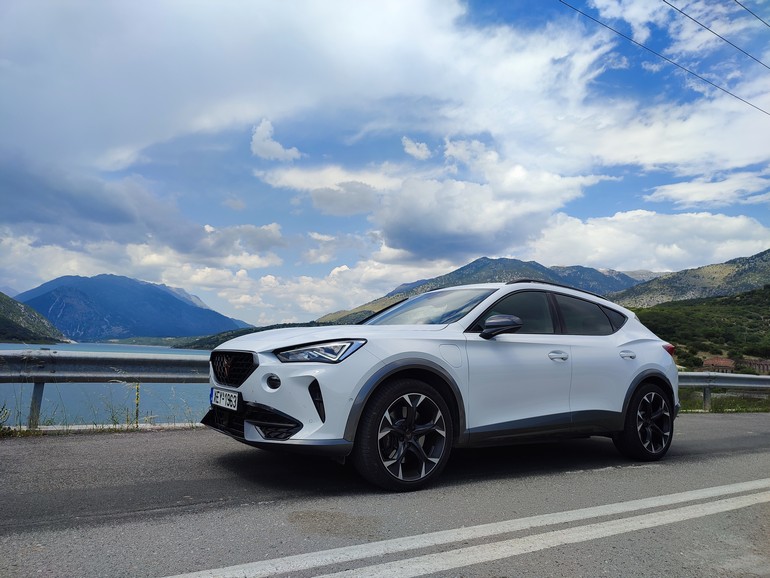 Cupra Formentor 1.4 e-Hybrid 245 PS: Οδηγούμε το SUV με την καλύτερη αναλογία επιδόσεων ...