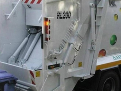 Πάτρα: GPS σε απορριμματοφόρα - Zougla