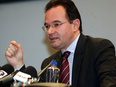 Εφ' όλης της ύλης συνέντευξη Παπακωνσταντίνου - Zougla